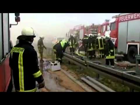 Freak dust storm in Germany creates 80 car pile-up and leaves 10 dead ...