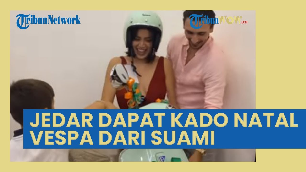 Rayakan Natal Bareng Keluarga di Bali, Vincent Verhaag Beri Hadiah ...