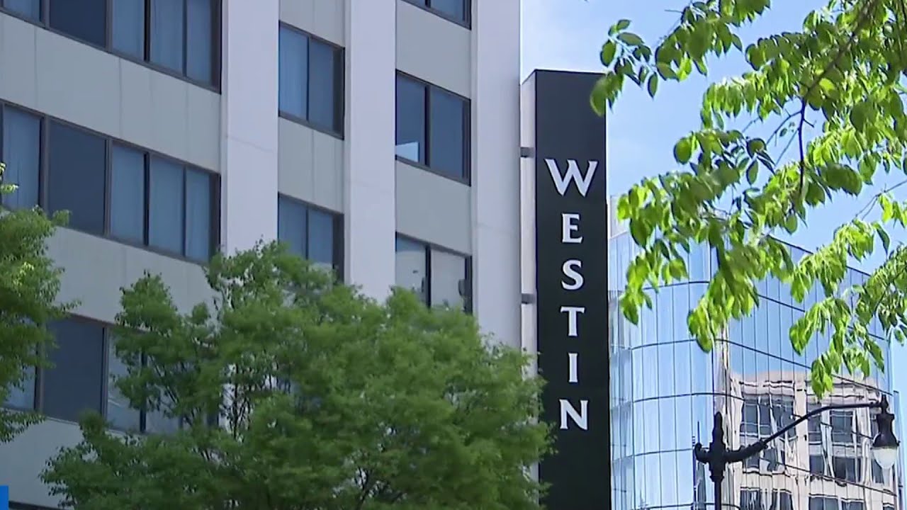 Similar theft to Kristi Noem's stolen bag happened at nearby hotel days before | NBC4 Washington
