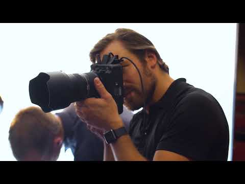 Felix Kunze shooting portraits at Explorers Club Annual Dinner