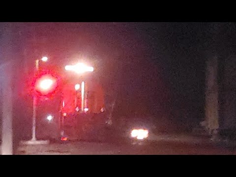 CSX SD70MAC 4552 Leads L632 With A Friendly Crew