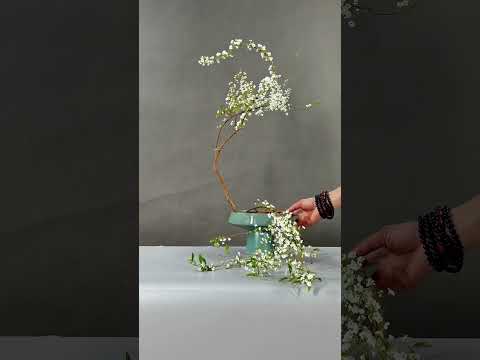 风吹入帘里,惟有惹衣香。#flowerarrangement #flowermaking #flowers