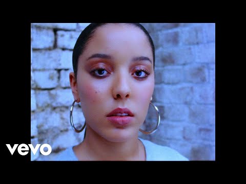Grace Carter releases a music video for her “Ashes” single