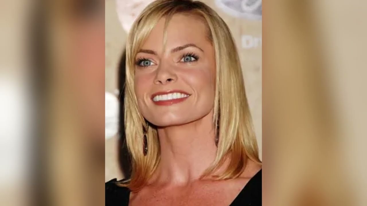 Jaime Pressly Shocking Size Takes The Spotlight!