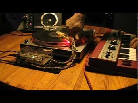 Amazing DIY Optigan + Orchestron Disc Player – Synthtopia