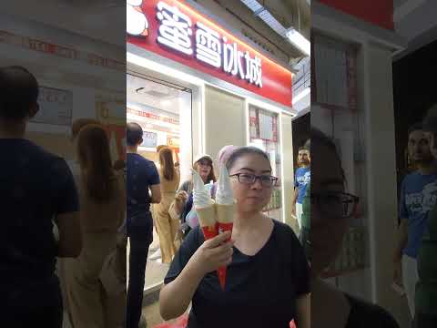 SGD$1.00 Mixue 蜜雪冰城 ice cream at Bugis 😱😋 #shorts #icecream #bugis #mixue