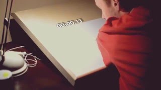 This Artist Was Born Without Hands And Draws The Most Stunning ...