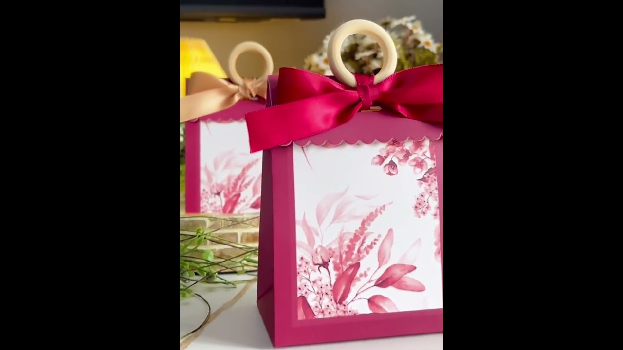 Wedding Candy Boxes, red Wedding Boxes Chocolate Treat Gift Boxes,with Wooden Beads and Ribbon