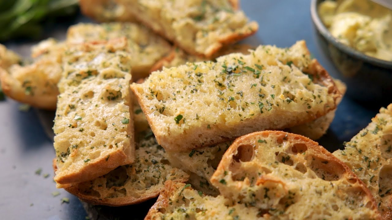 The BEST Homemade Garlic Bread Recipe.  WAY better than store bought!