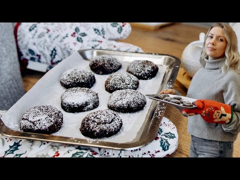 KETO CHOCOLATE CRINKLE COOKIES. Dairy Free & Gluten Free Holiday Cookies Recipe.