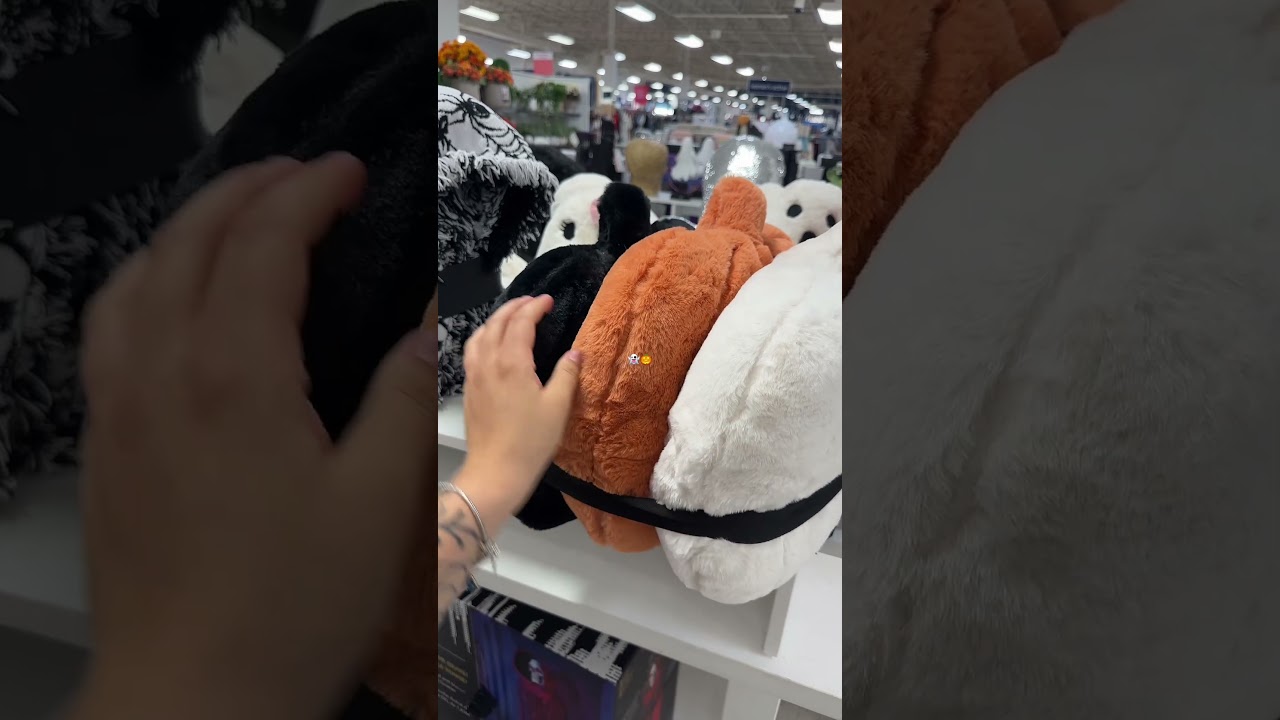 Cutest Halloween blankets. #tjmaxx #halloween #halloweenshopping #codeorange #fall #autumn