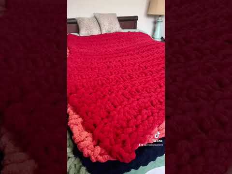 Super soft jumbo chunky blankets. Handmade by Shelli James