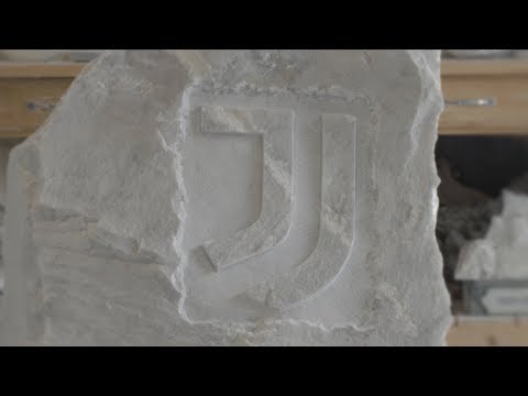 Crafting | Juventus' new logo vs. Sculptor Michele Monfroni