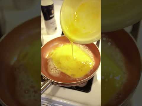 Indian Vs American Scrambled Eggs🇮🇳 🇺🇸