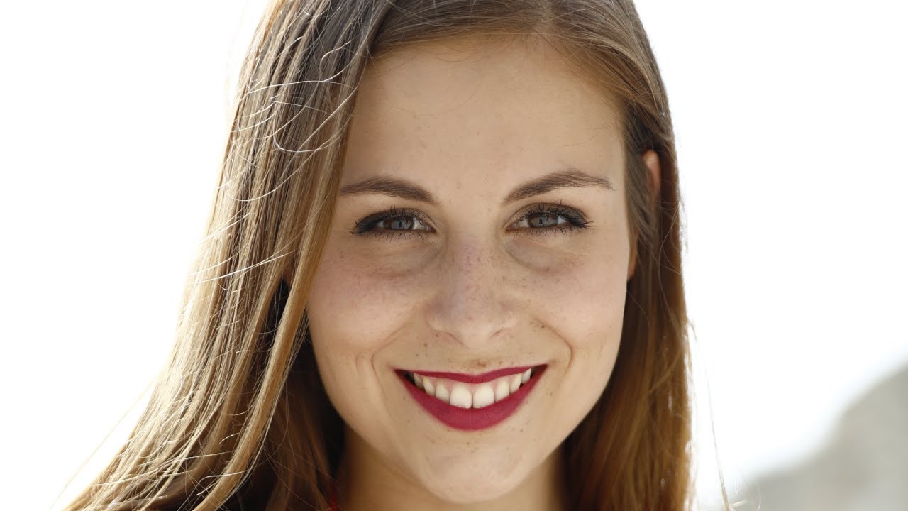 ANTONIA SAINZ | The STAR who started in 2014 with more than 151 thousand fans on Twitter