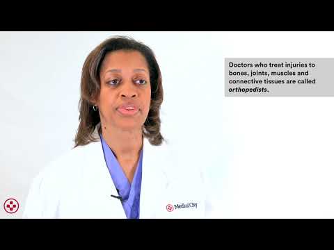 What is a hip pain doctor?