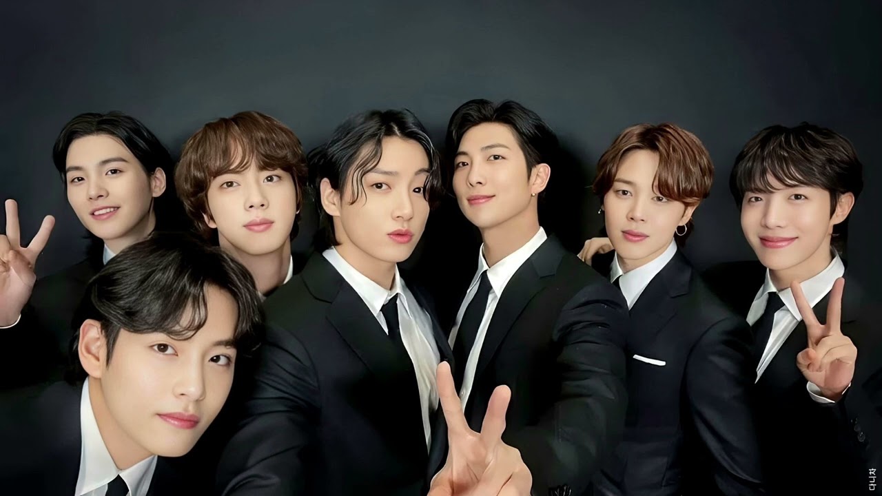 BTS - 4K screensaver framed