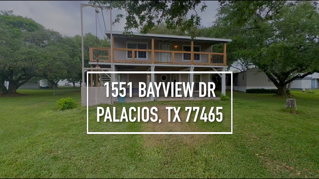 1551 Bayview Dr, Palacios, TX 77465