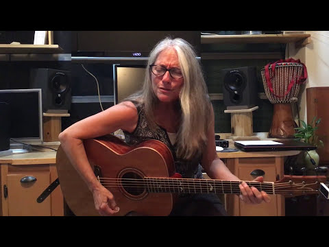 Adrienne Z Original «Blue Day» – El Noticiero de Alvarez Galloso