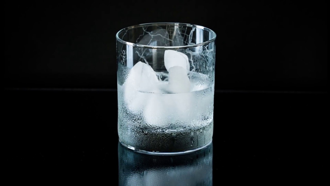 Timelapse of Ice Melting in a Glass