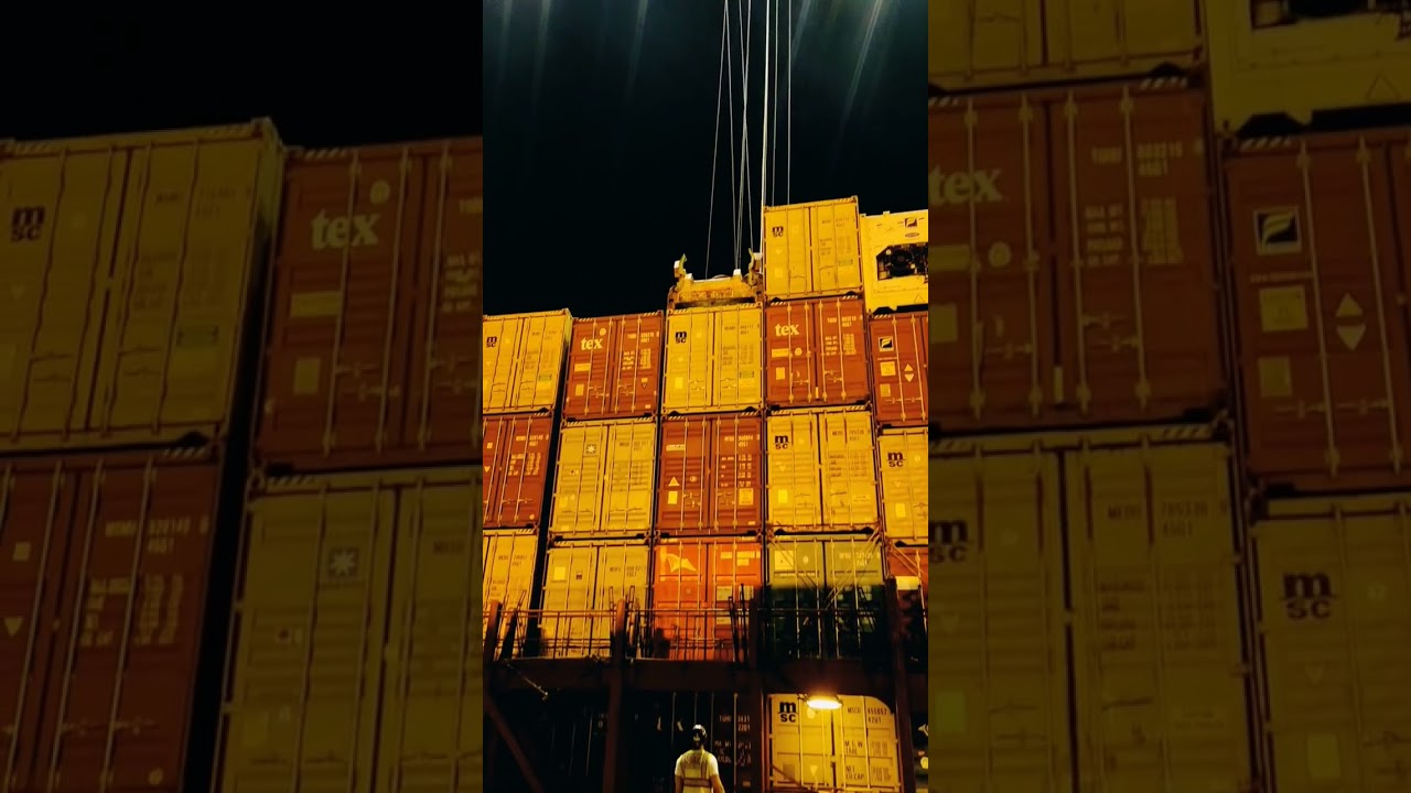 Container Terminal 🚢🏗️🧭 #seaman #maersk #shiplife #container #shipvideo #ship #merchantnavy #loading