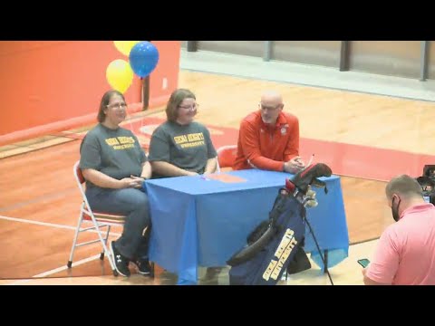 Northrop's Micaela Beineke, Kendal Brager, Madison Brooks, Isabella Rose, and Skylar Whitman sign fo