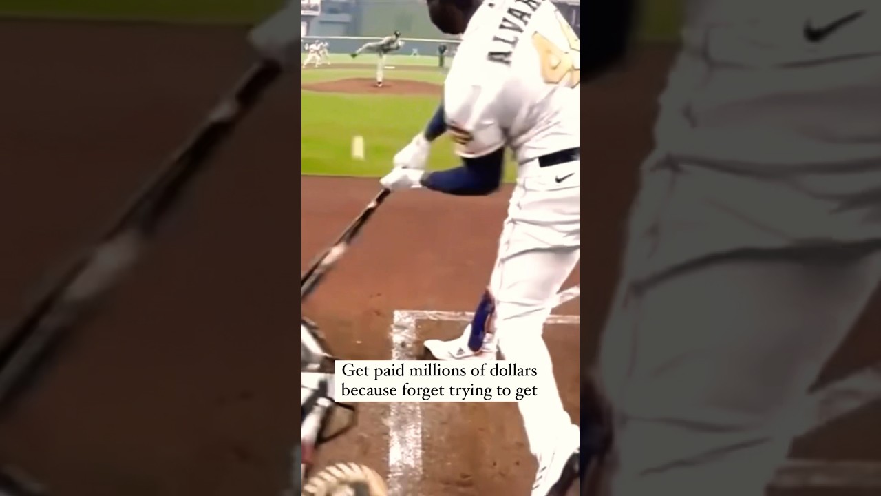 Why baseball players get paid millions! #shorts #baseball