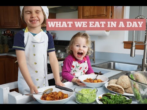 WHAT WE EAT IN A DAY - VEGAN, PLANT BASED