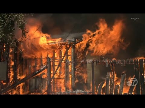 Forward progress stopped as Boyles Fire in Clearlake destroys homes and forces evacuations