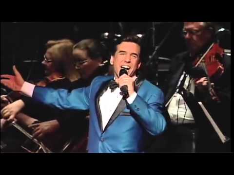 Michael Andrew Sings Sinatra