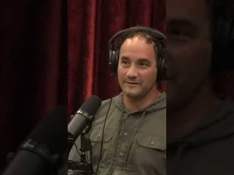 Joe Rogan learns about fixed gear bikes