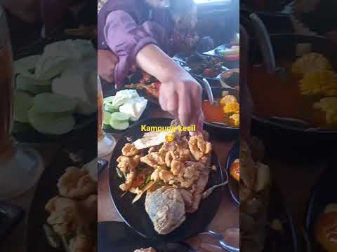 Makan Siang di Kampung kecil, Gading Fajar 2 Sidoarjo