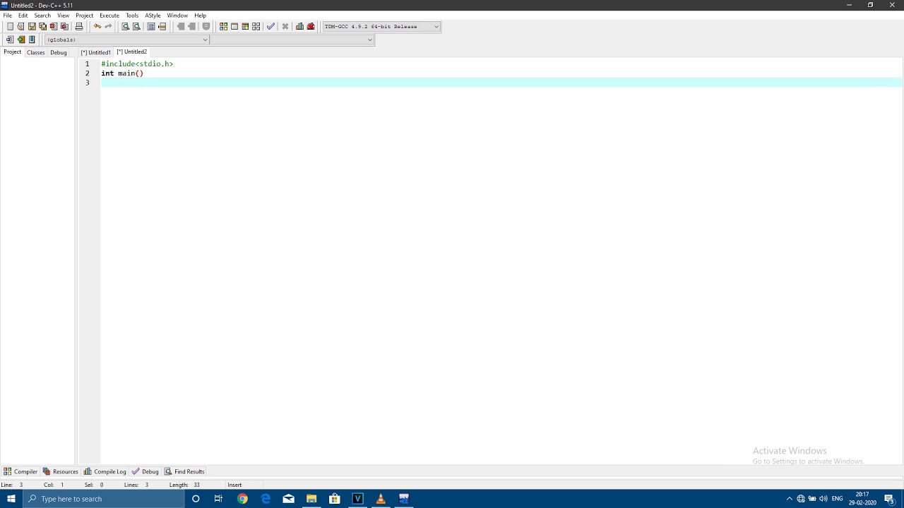 Hello World program using C in Dev C++