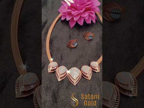 "Whispers of Antiquity: Rediscovering the Splendor of Antique Italian Necklaces"#gold