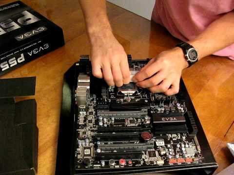 eVGA P55 FTW LGA1156 Core i5 Motherboard Unboxing Linus Tech Tips