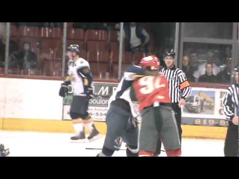 Samuel Duplain vs. Dannick Lessard, November 11, 2011 - l’Assurancia de ...