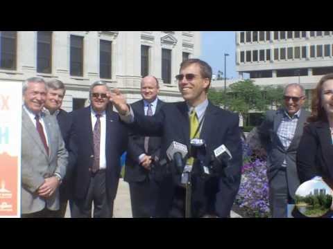 2013/08/20-04: Allegiant Air Phoenix/Mesa destination announcement