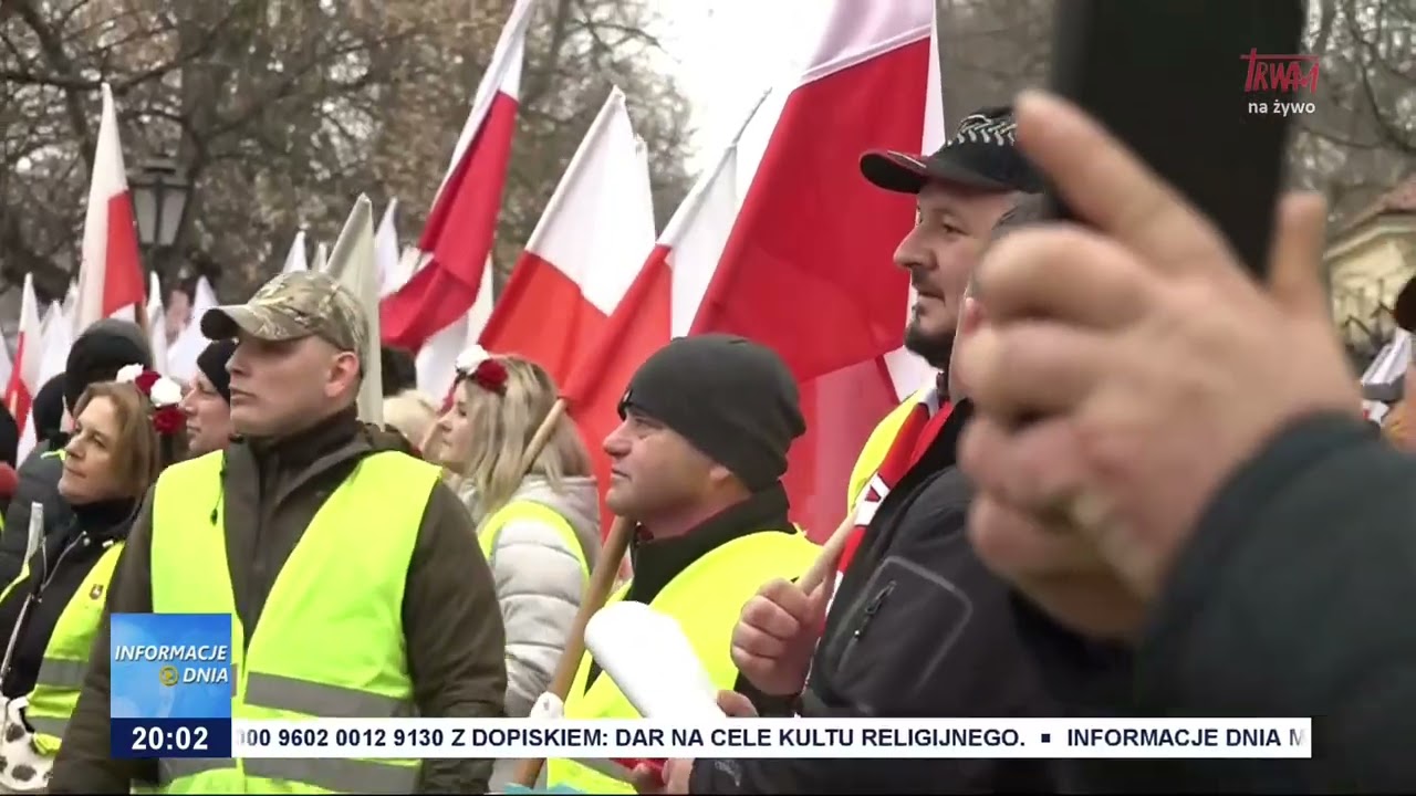 Rolnicy protestowali w Warszawie. Policja użyła siły i gazu pieprzowego ...