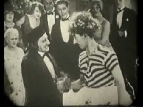 Clyde Cook: The Rubber Comedian – (Travalanche)