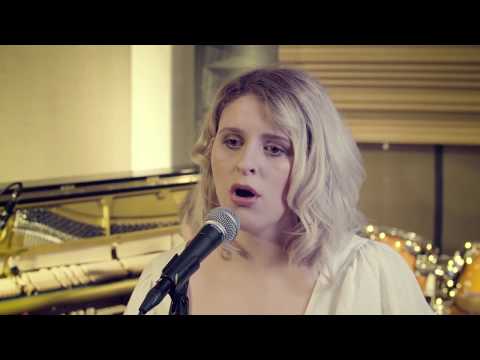 Hannah Grace releases a wonderful single, entitled, “Oh River”