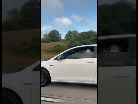 Mk8 GTI DSG(intake, exhaust) vs Stage 2 Apr mk7 GTI Manualš„
