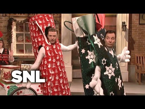 The Best Christmas Skits in "SNL" History﻿