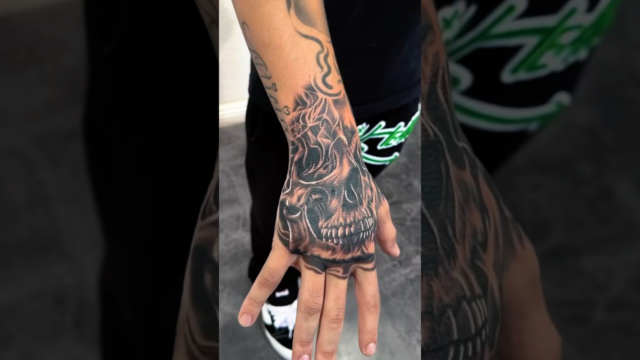 Skull tattoo on the hand #tattooartist #handtattoo