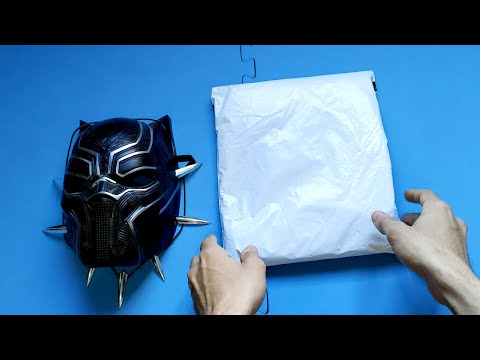 Black Panther Costume and Necklace (Cosplay Unboxing)