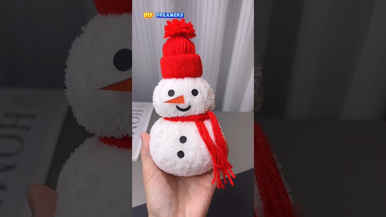 Use a small towel to make a snowman #diy #snowman #snow