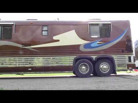 2004 MCI Bus Conversion with Trailer For Sale in Bismarck, North Dakota 58501
