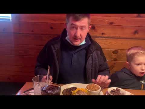 Texas Roadhouse STEAK REVIEW 🥩🥩🥩 8oz. with Sides $15 meal