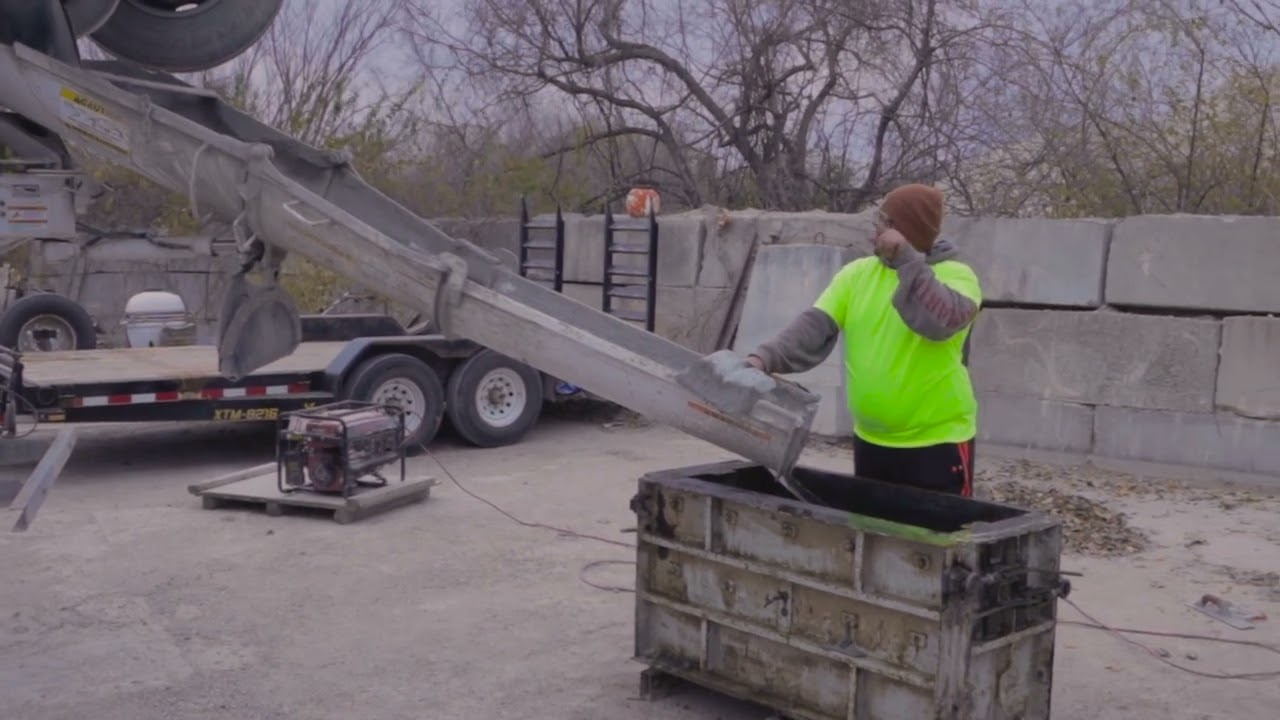 How to Pour a Big Block Retaining Wall Block