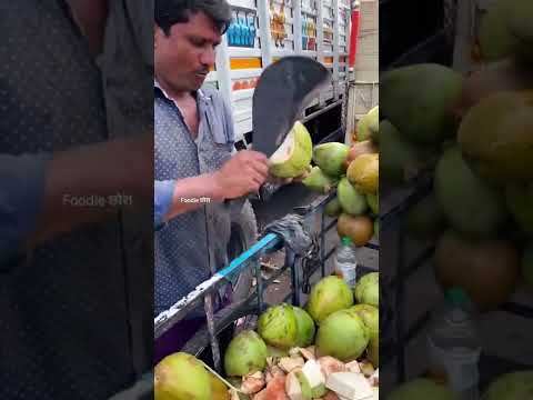 भीषण ग़र्मी में ठंडी और गुड़ से मीठी नारियल पानी ???? | Coconut Water|Street Food|FoodVlogs| #shorts