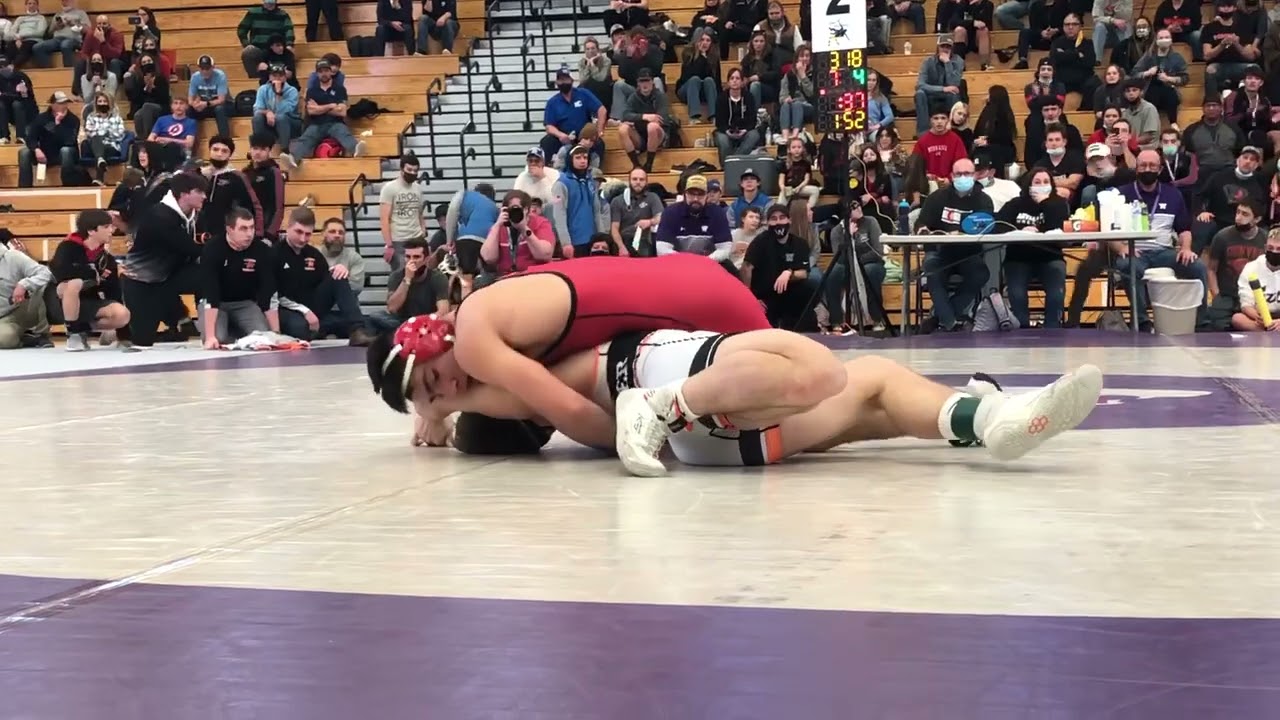WRESTLING: Pomona senior Daniel Cardenas remains undefeated